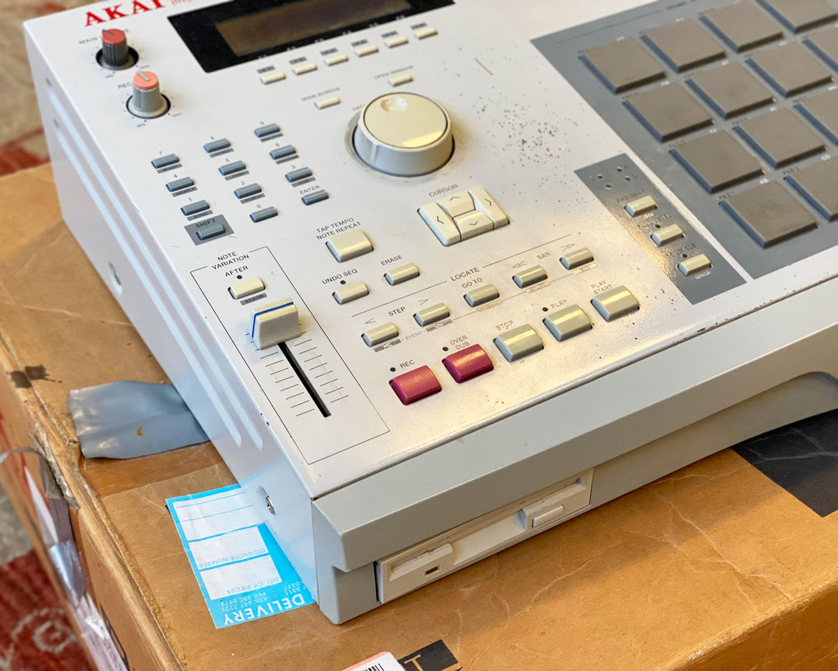 Akai MPC2000 Sampling Drum Machine – Found Sound