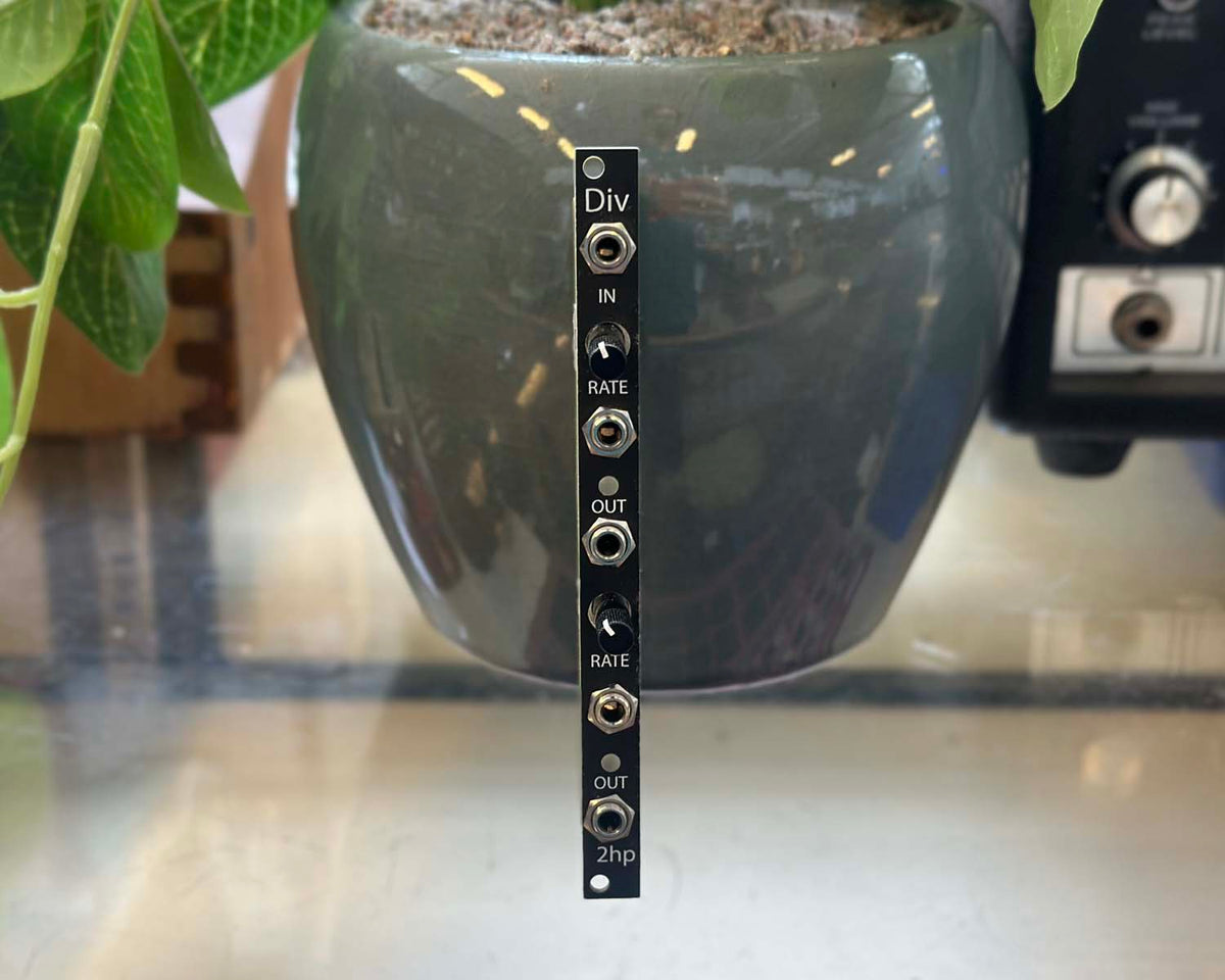 2hp Div Clock Divider/Multiplier - Black – Found Sound