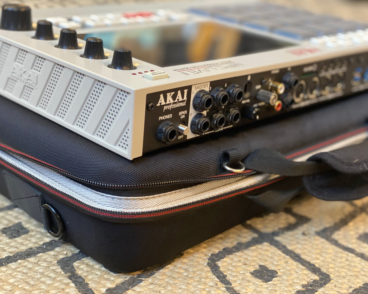 AKAI MPC Live II Retro – Found Sound