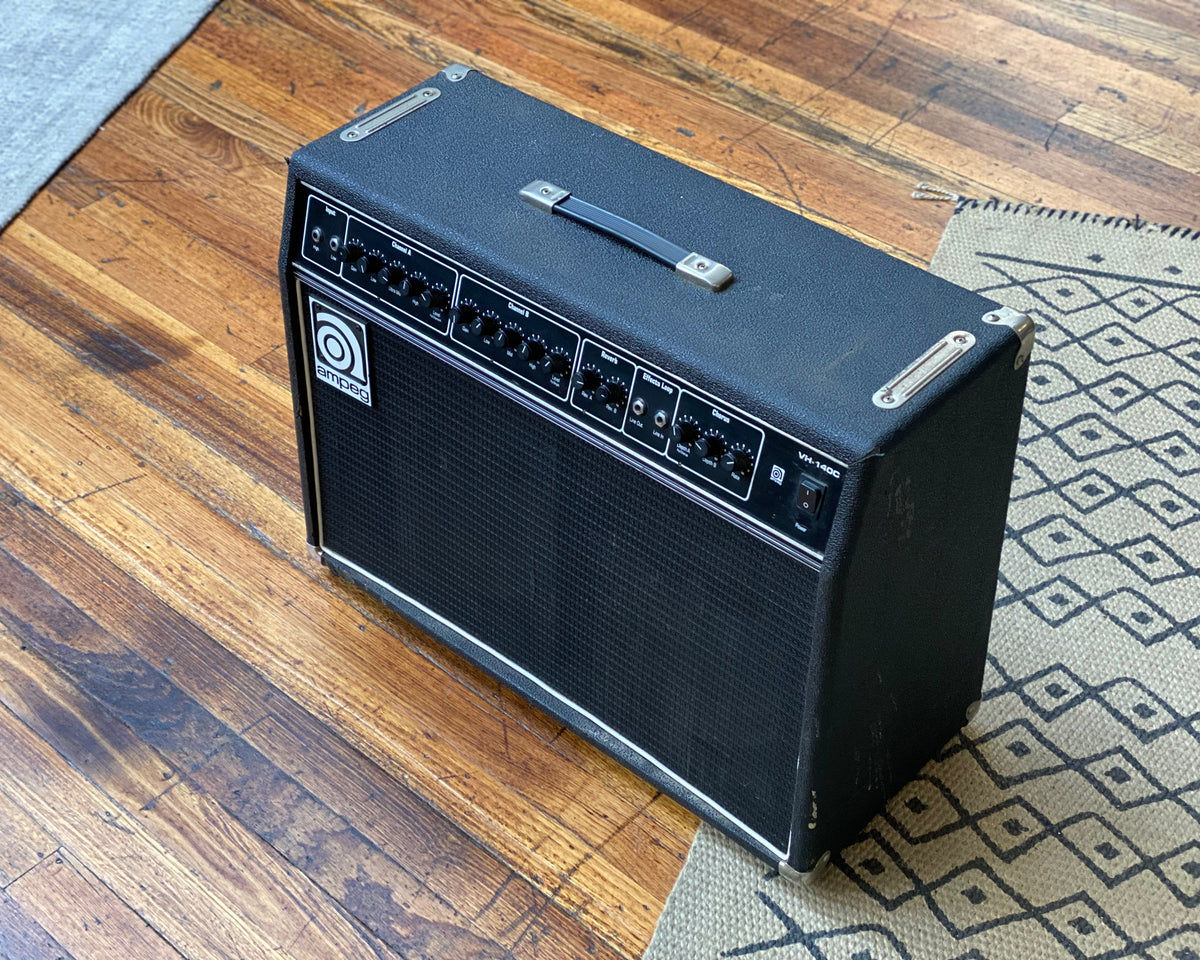 Ampeg VH-140C 2 x 12 Combo – Found Sound