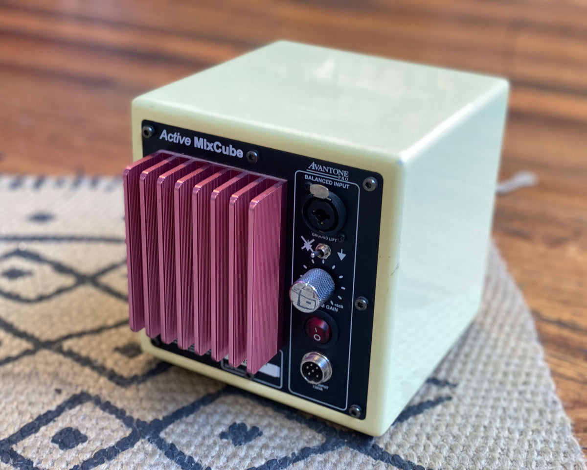 Avantone MixCube Active – Found Sound