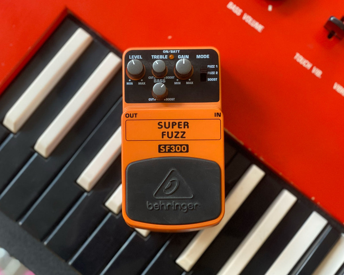 Behringer SF300 Super Fuzz – Found Sound