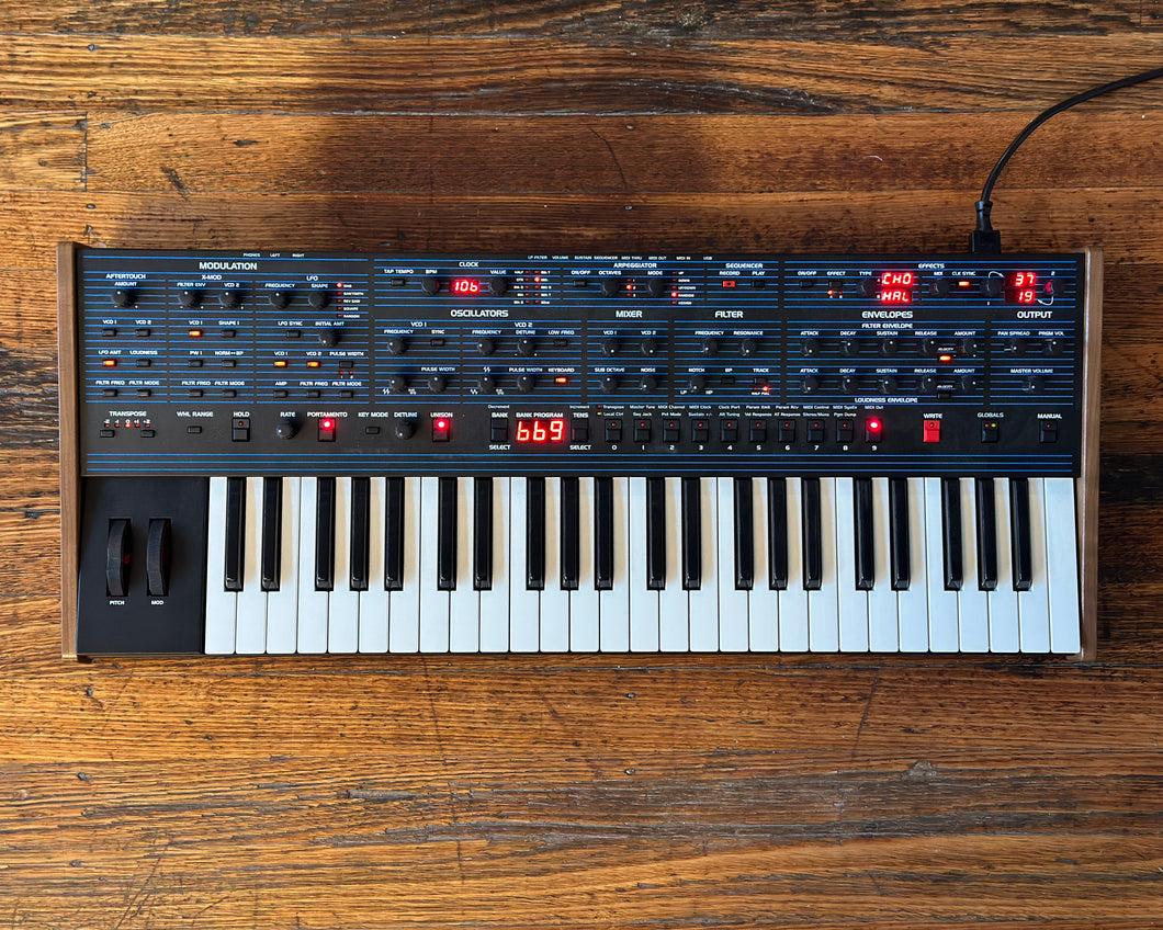 Dave Smith Instruments OB-6 Keyboard – Found Sound
