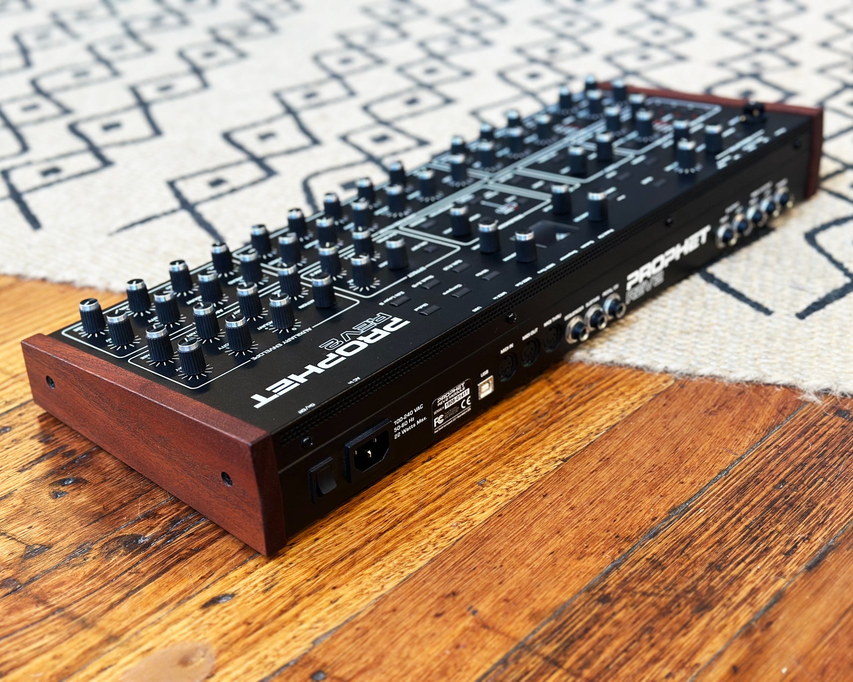 Dave Smith Instruments Prophet Rev2 Module 8 Voice – Found Sound