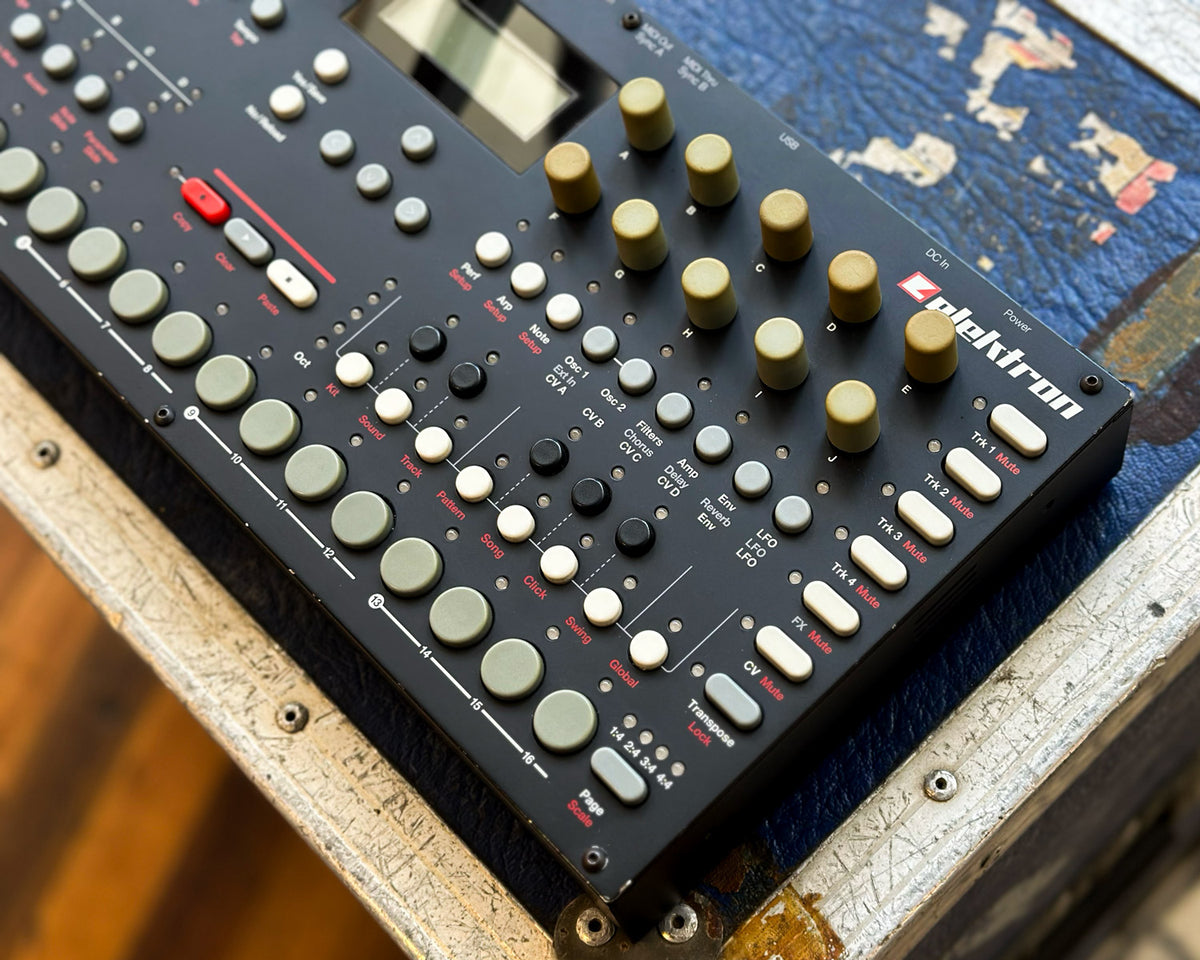 Elektron Analog Four MKI 4-Voice Desktop Polysynth with Sequencer ...