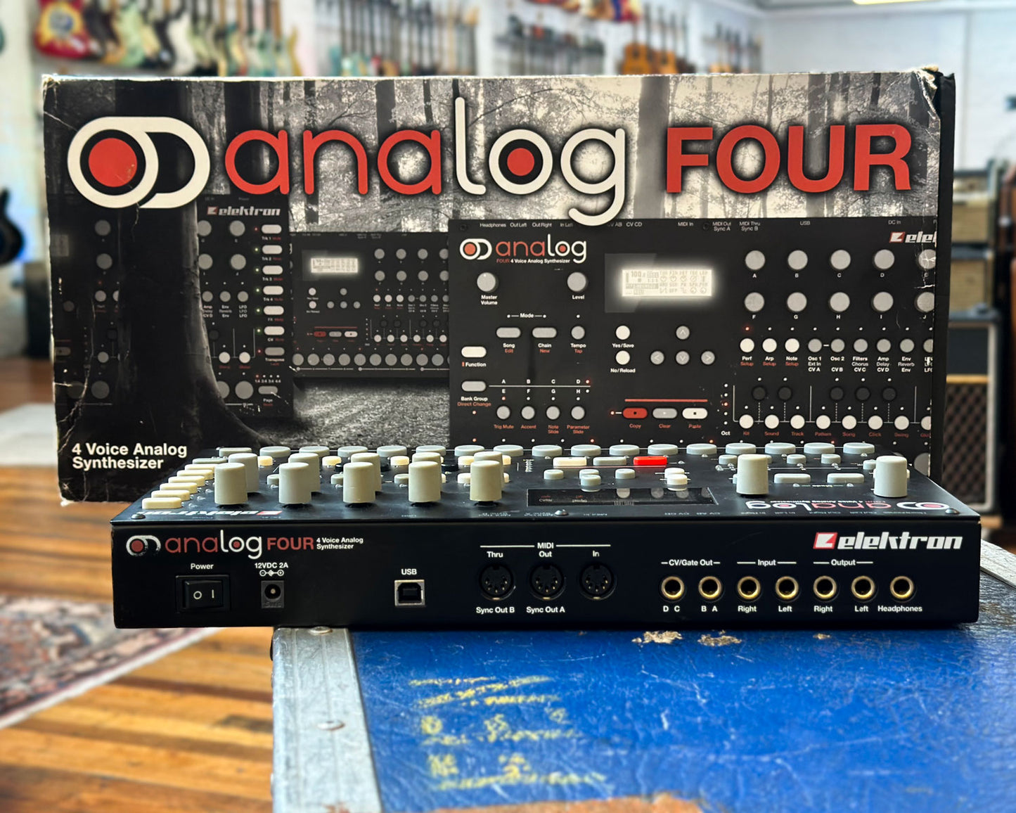 Elektron Analog Four MKI 4-Voice Desktop Polysynth with Sequencer ...