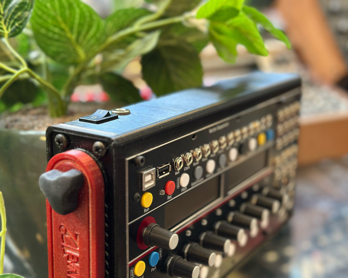 Five12 Vector Sequencer w/ Jack Expander, Case & Silver Panel – Found Sound