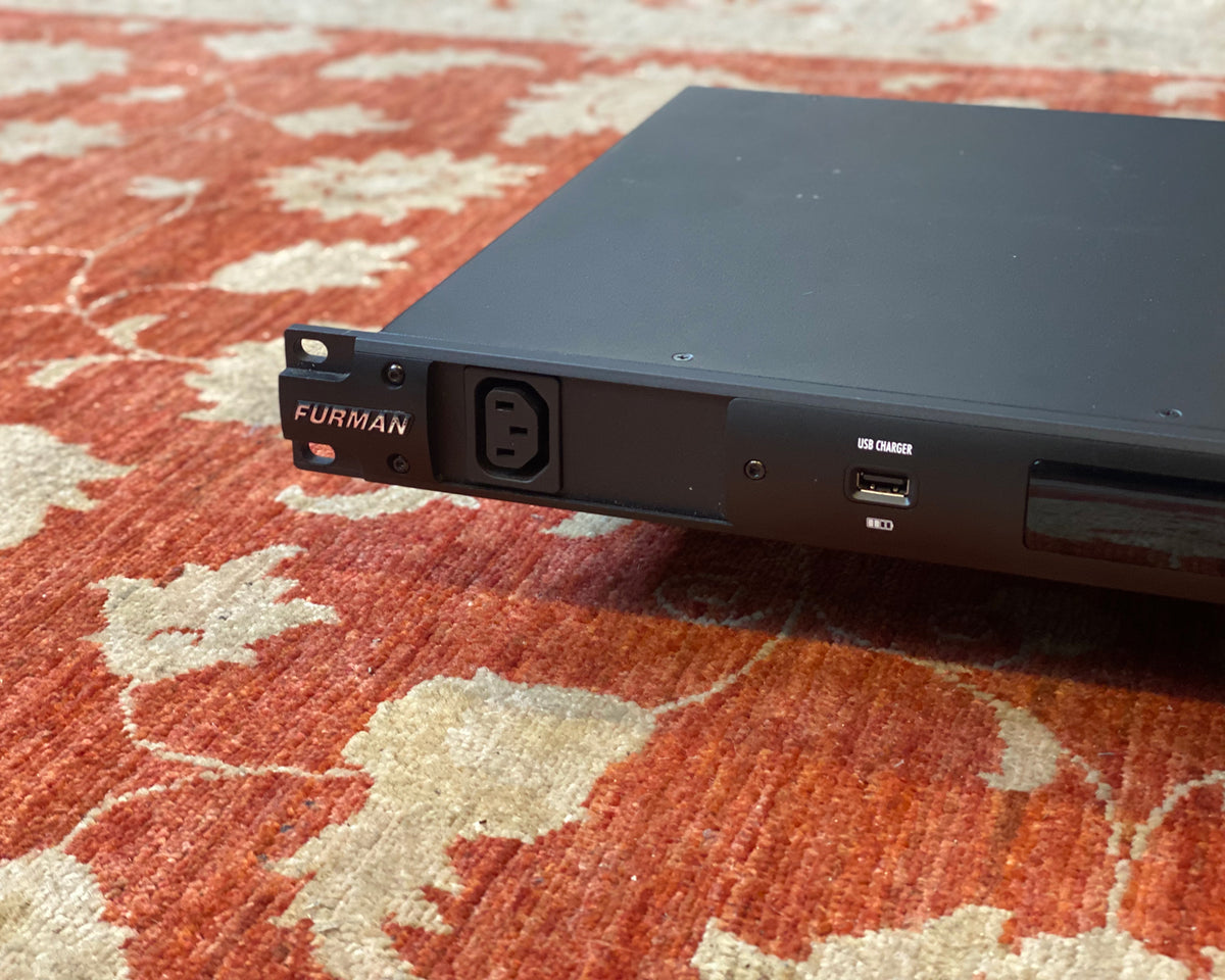 Furman P-1400 AR E 6A Prestige Voltage Regulator / Power Conditioner ...