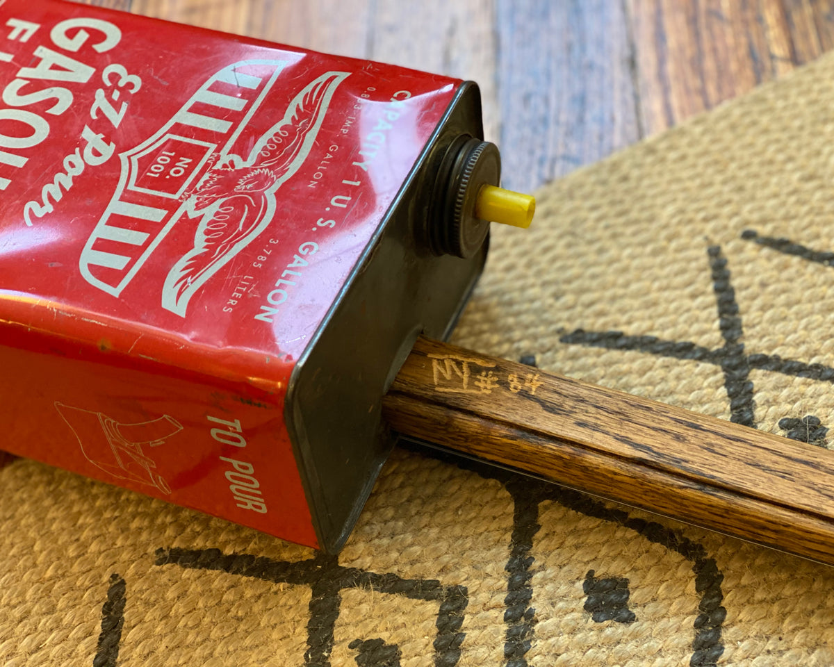 Memphis Cigar Box Guitars Gas Can Guitar – Found Sound