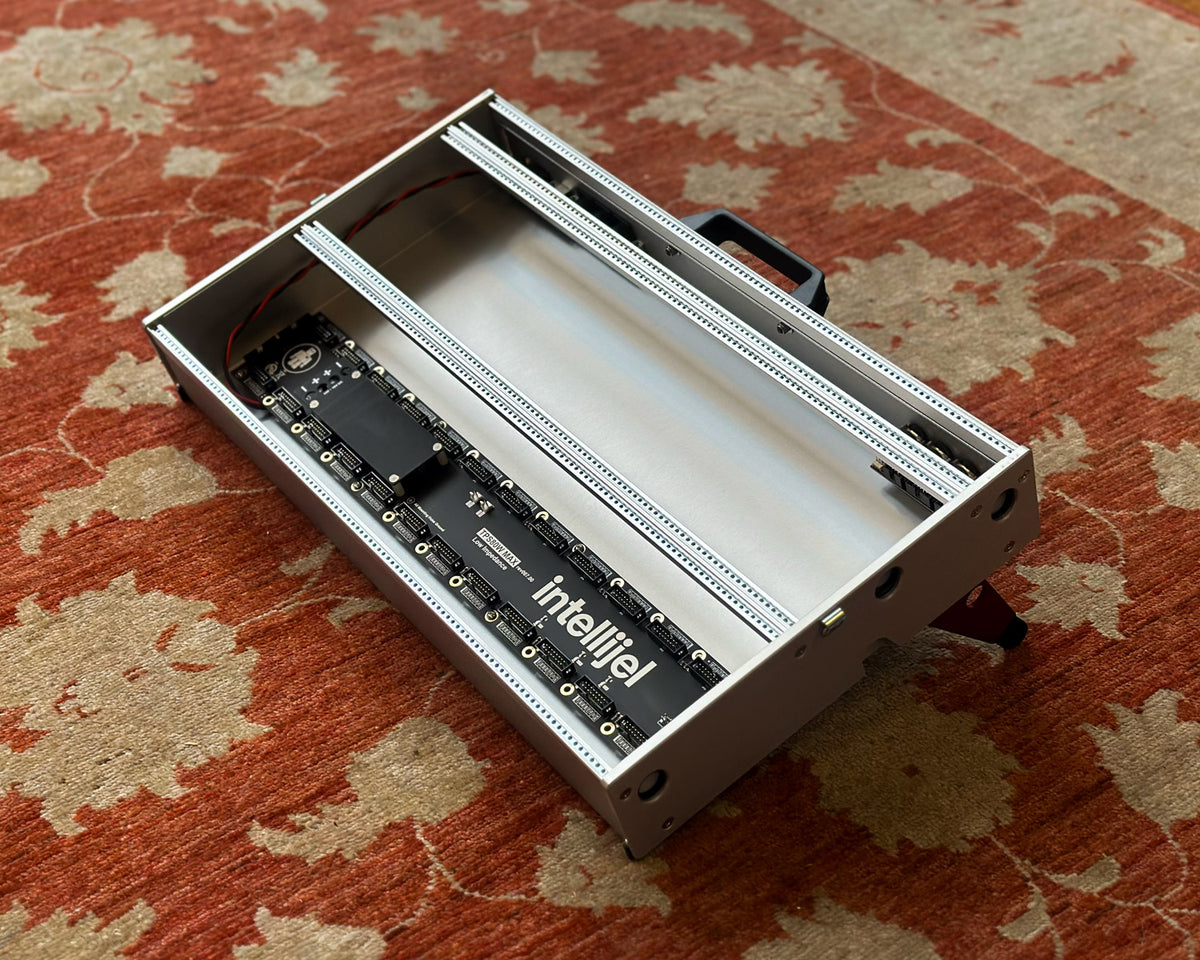 Intellijel 7U Performance Case 2x3U & 1x1U 104HP - Silver – Found Sound