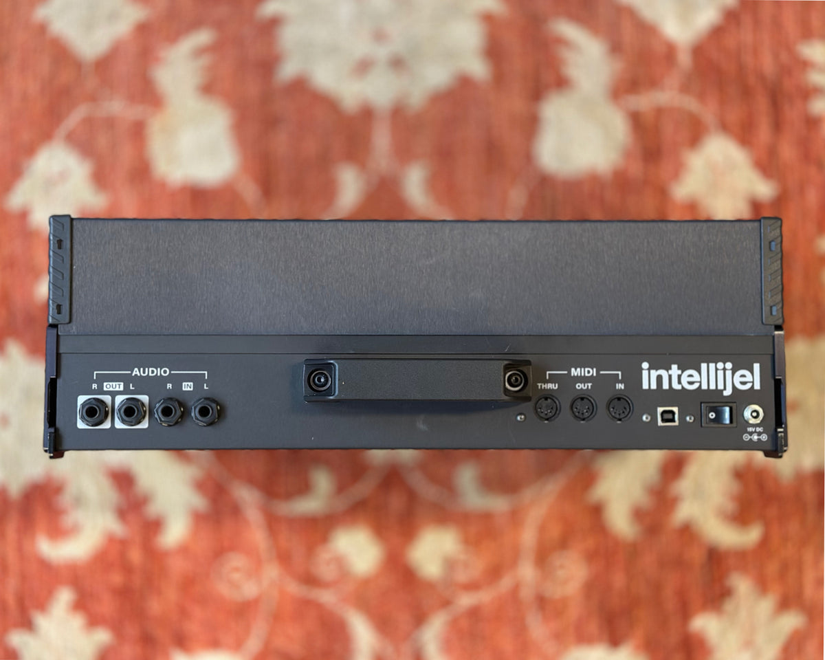 Intellijel 7U Performance Case 2x3U & 1x1U 84HP - Stealth – Found Sound