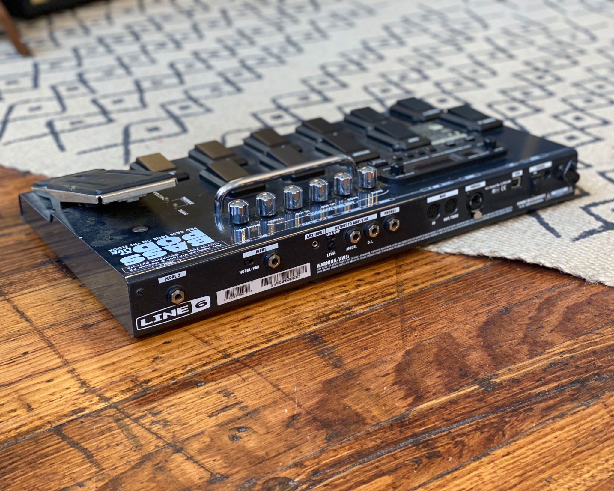 Line 6 Bass Pod XT Live – Found Sound