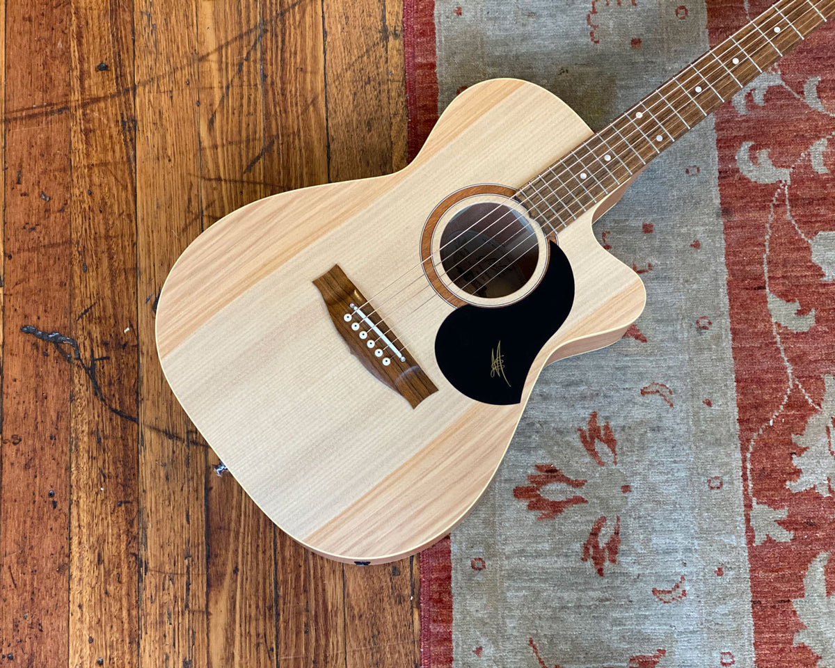 Maton Performer w/ OHSC – Found Sound