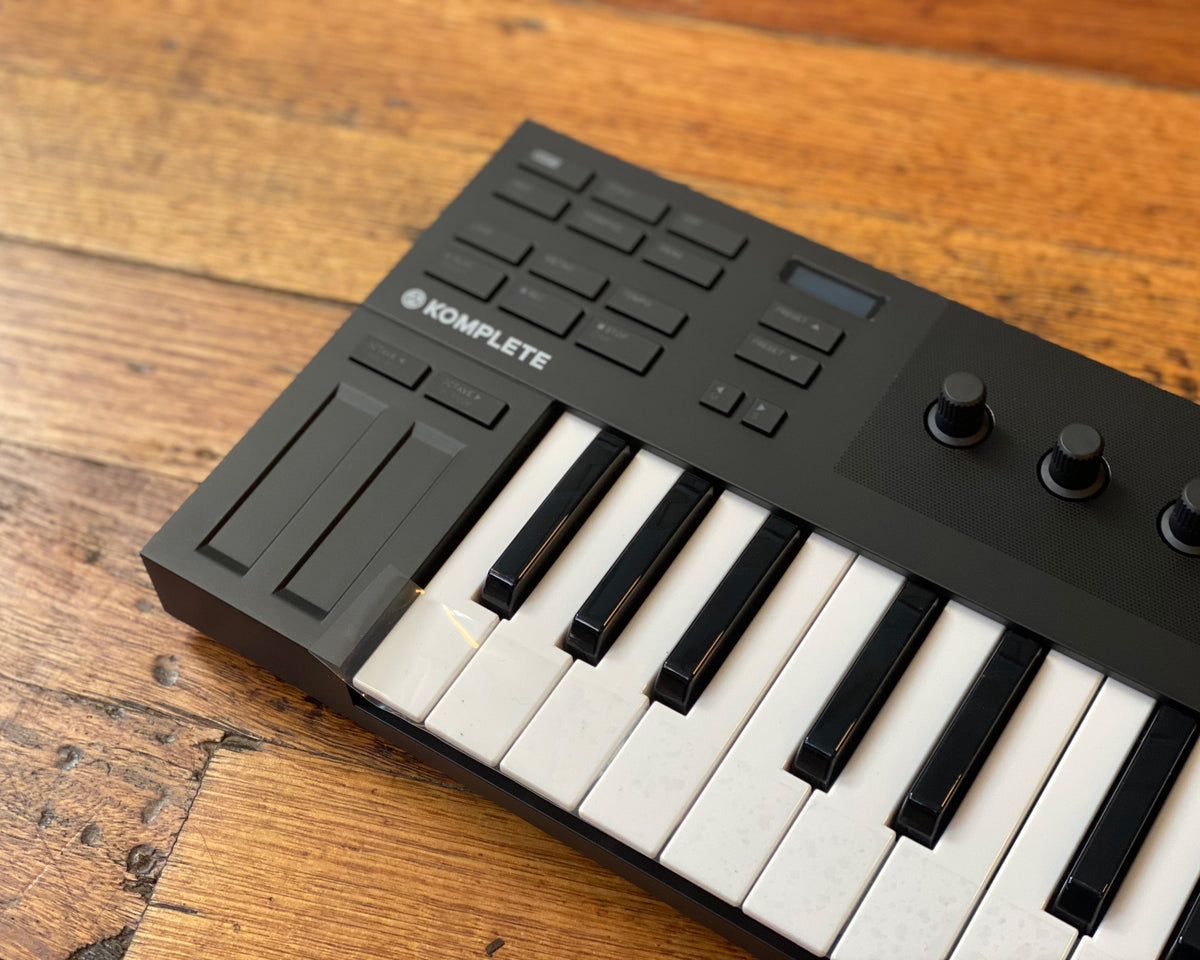 Native Instruments Komplete Kontrol M32 – Found Sound