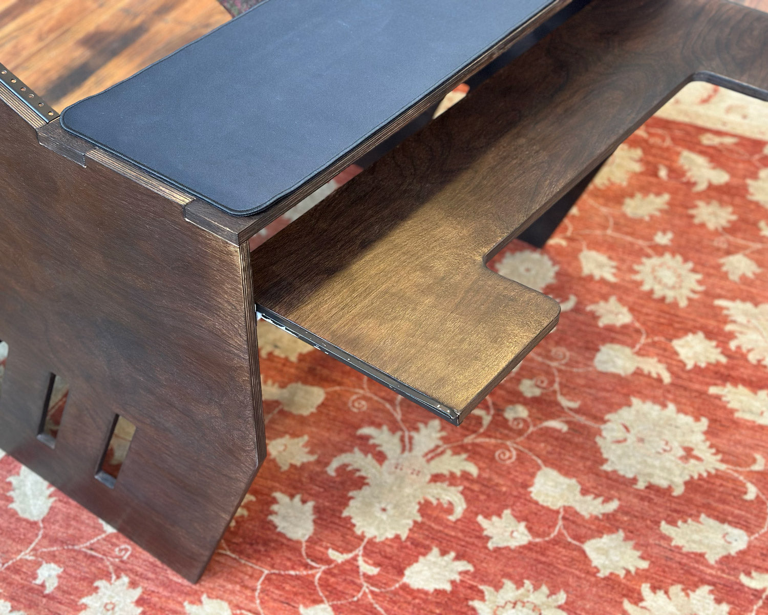 Pleko Apollo Mastering Desk – Found Sound