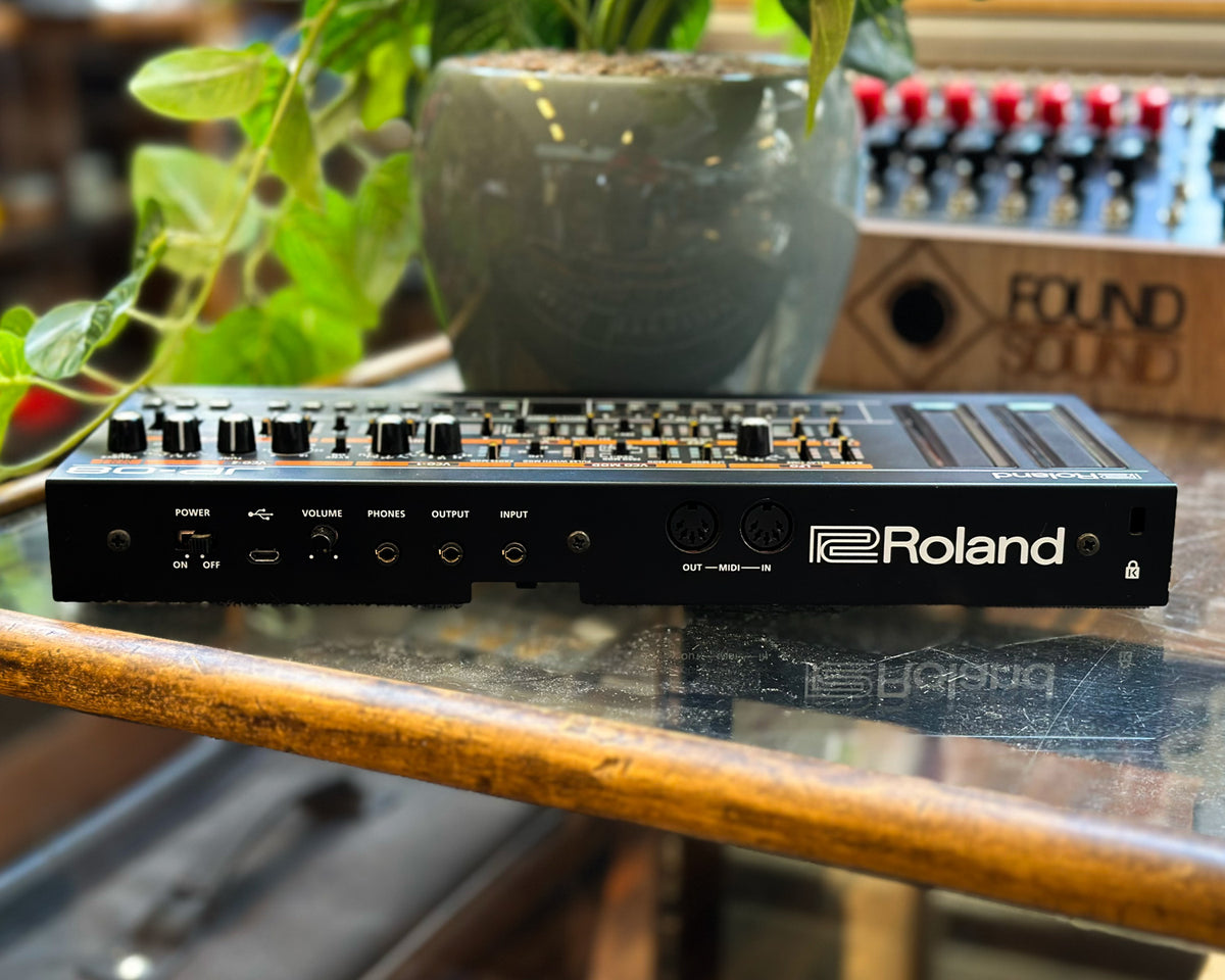 Roland JP-08 Sound Module – Found Sound