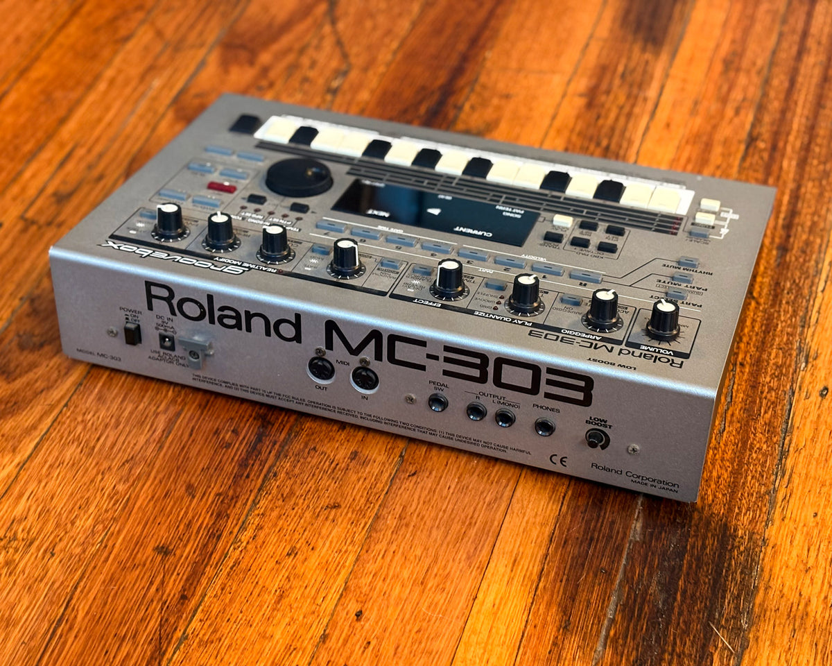 Roland MC-303 Groovebox – Found Sound