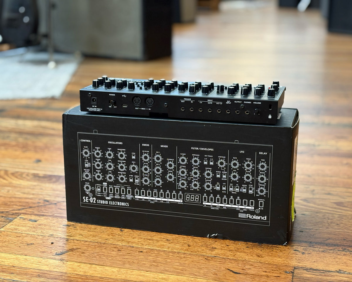 Roland SE-02 Analog Synthesizer – Found Sound