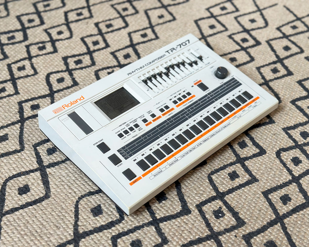 Roland TR-707 Rhythm Composer – Found Sound