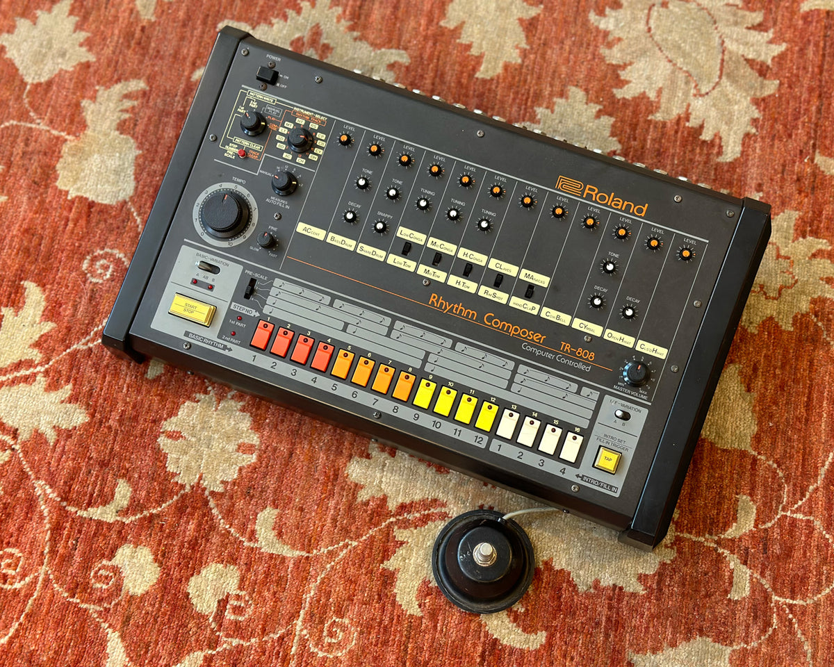 Roland TR-808 Rhythm Composer – Found Sound