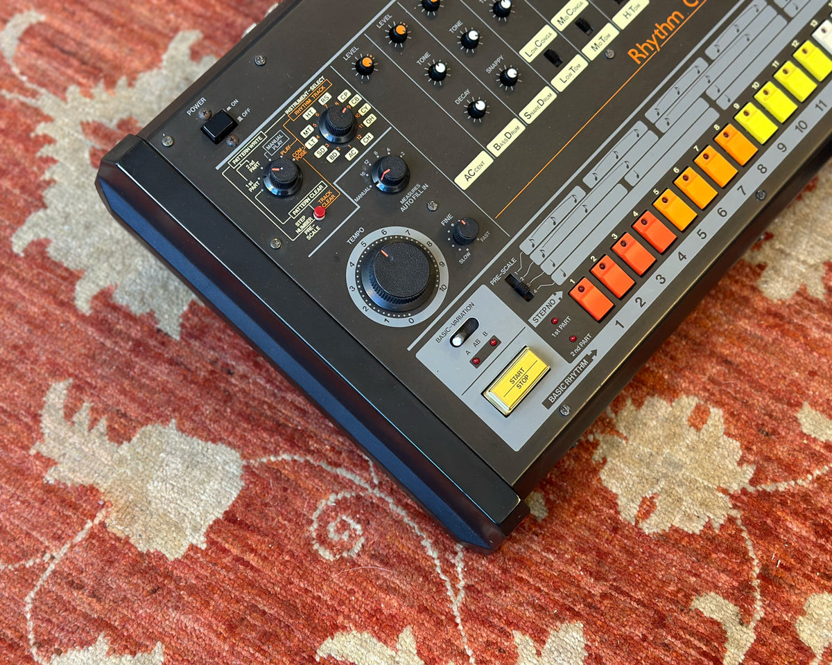 Roland TR-808 Rhythm Composer – Found Sound