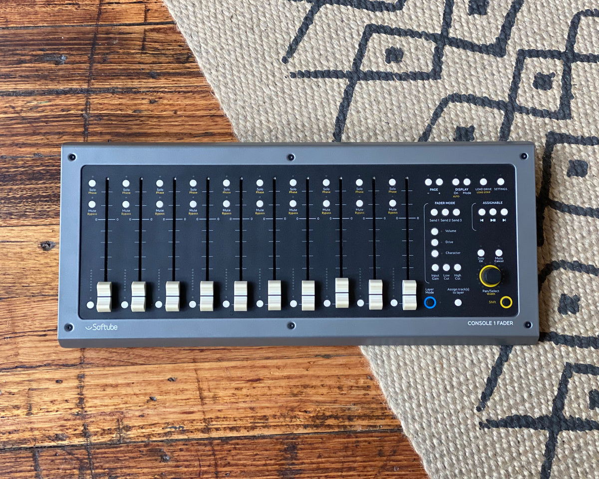Softube Console 1 Fader Motorised 10-Fader Mixer – Found Sound