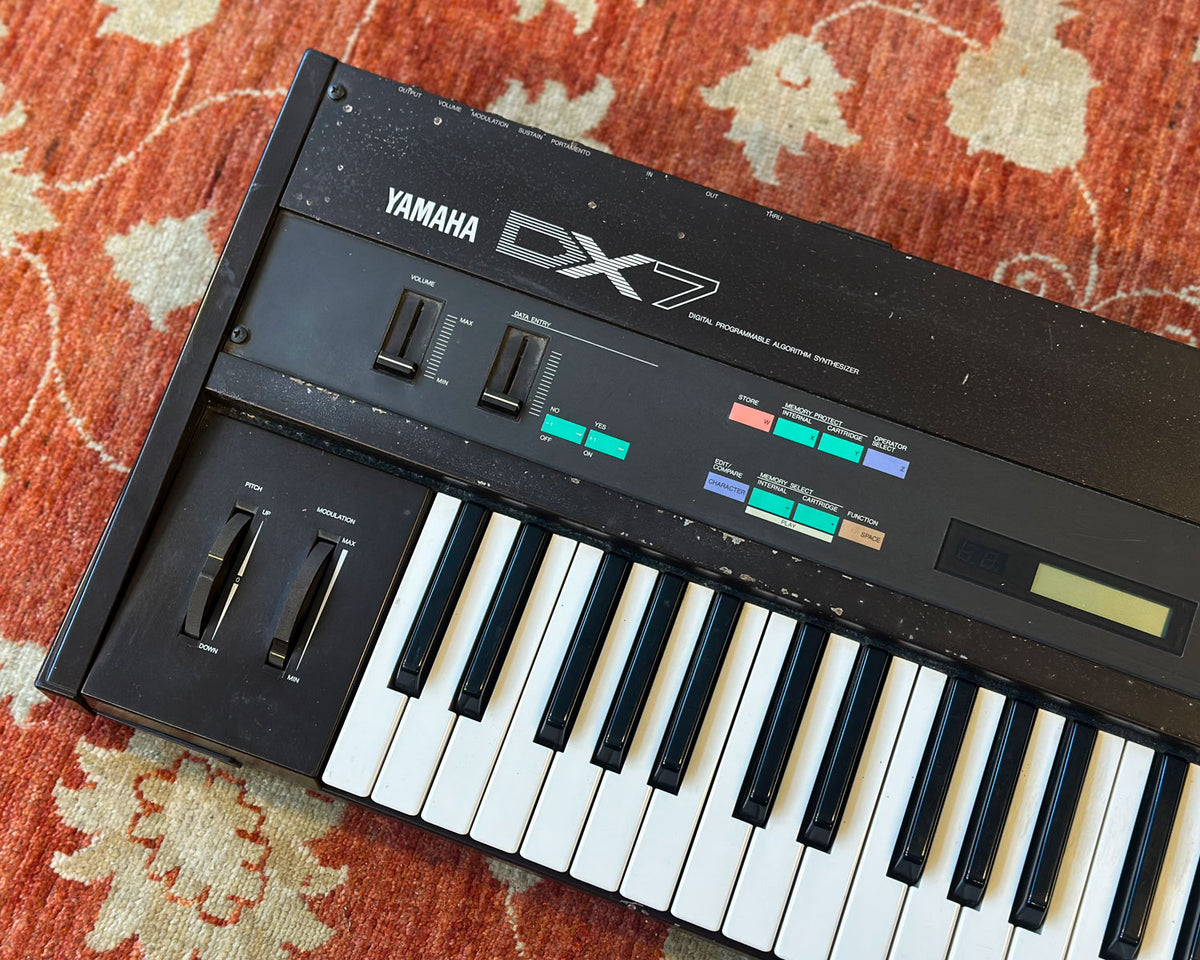YAMAHA DX7 Digital Programmable Algorithm Synthesiser – Found Sound