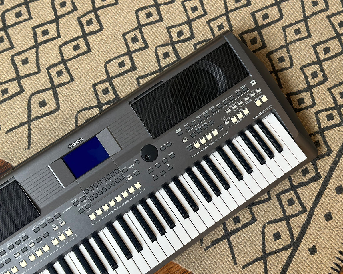 YAMAHA PSR-S670 61-Key Workstation Arranger Keyboard – Found Sound