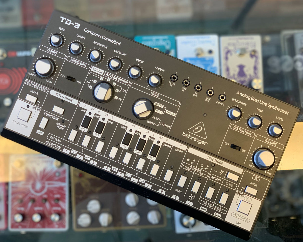 Behringer TD-3 BK Analog Bass Line Synth – Found Sound