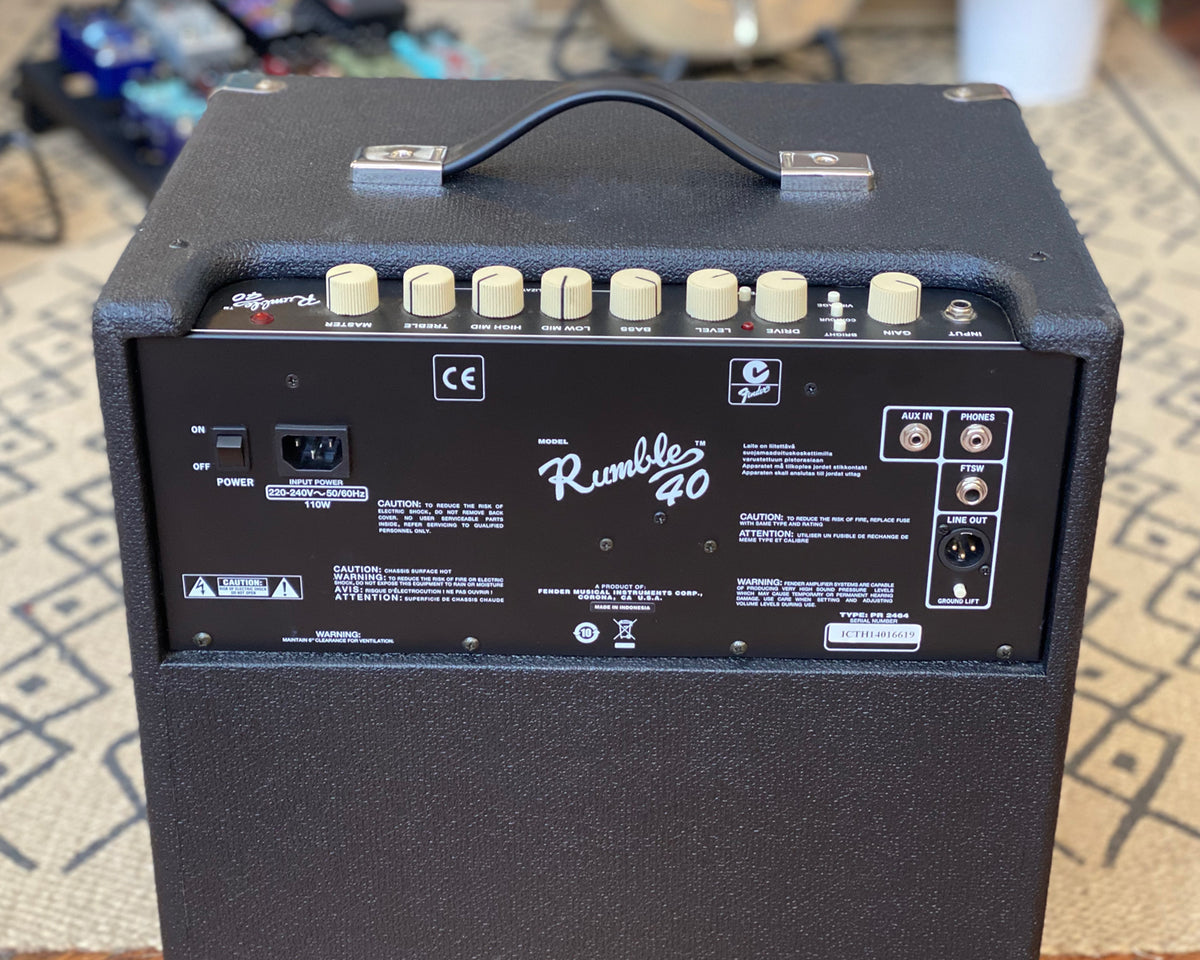Fender Rumble 40 V3 – Found Sound