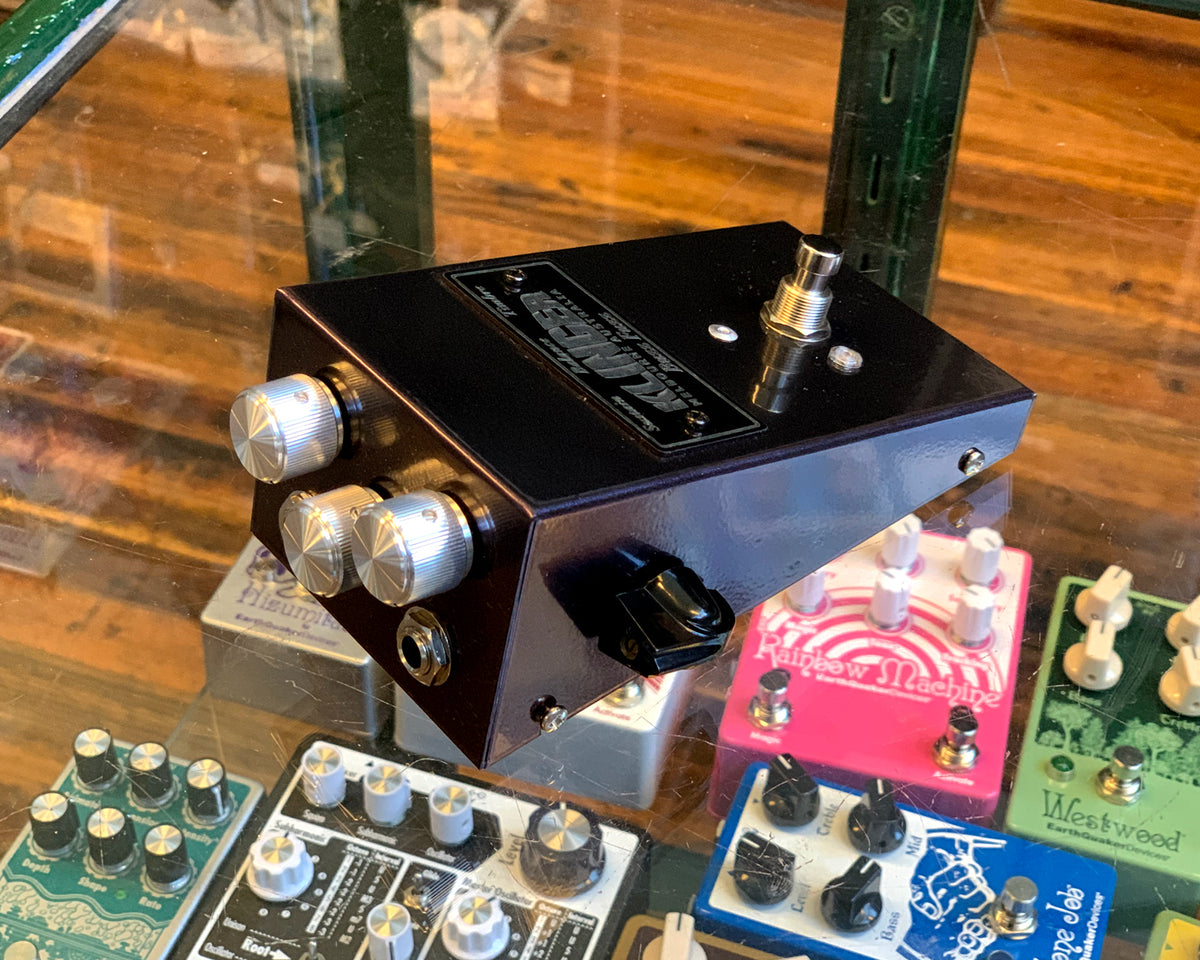 Klinger Buzz Fuzz Deluxe Wedge - Chameleon Paint Finish 🦎 – Found Sound