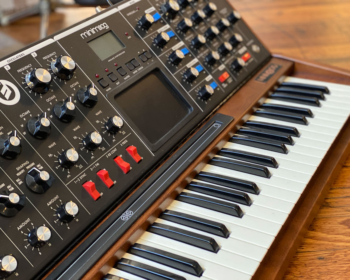 Moog Minimoog Voyager XL - 40th Anniversary Model w/ Original Box & Pa ...