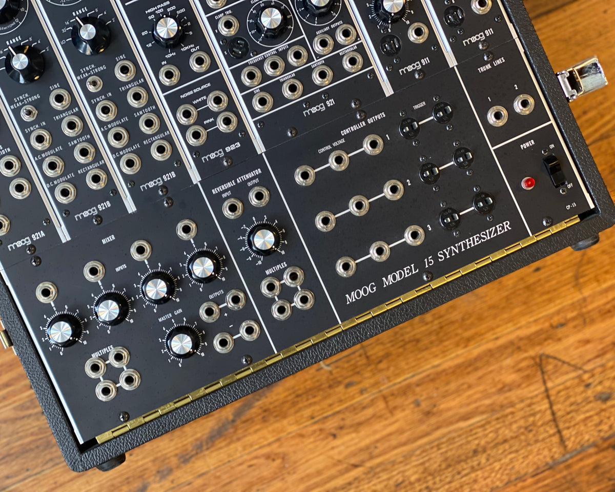 Moog Model 15 + 953 Duophonic Keyboard – Found Sound