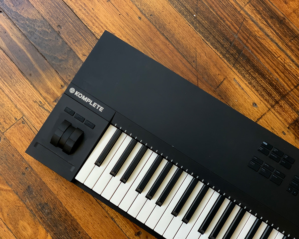 Native Instruments Komplete Kontrol S88 MK2 – Found Sound
