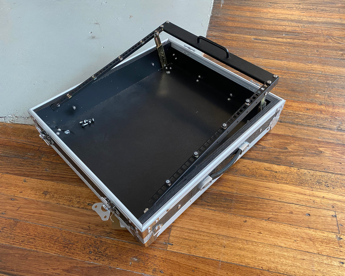 Titan AV 10RU Adjustable Mixer Rack Road Case – Found Sound